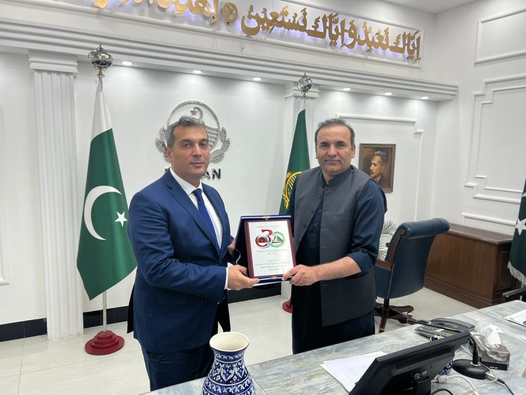 Ambassador of Azerbaijan meets Deputy Commissioner of Multan - TDI