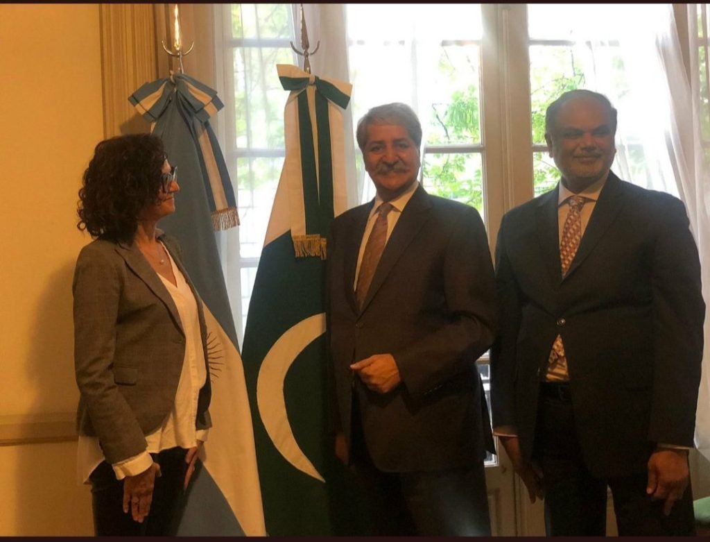 Syed Naveed Qamar elected as President of Parliamentarians for Global ...