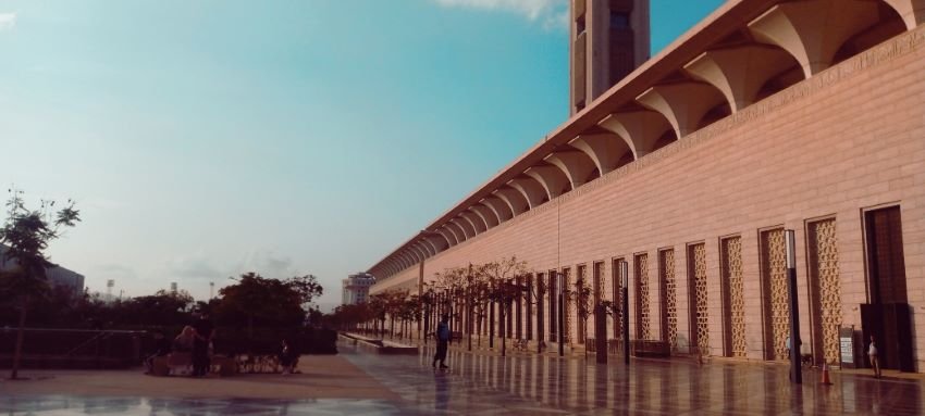 Great Mosque of Algiers: Symbol of Faith and Power - TDI